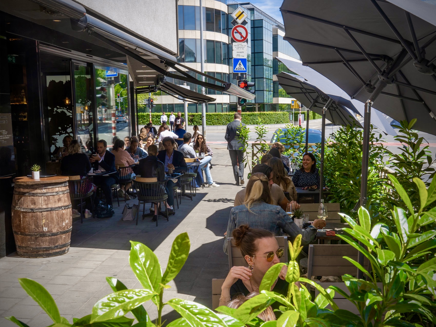 Max + Moritz: A Captivating Restaurant Terrace in Luxembourg-Belair